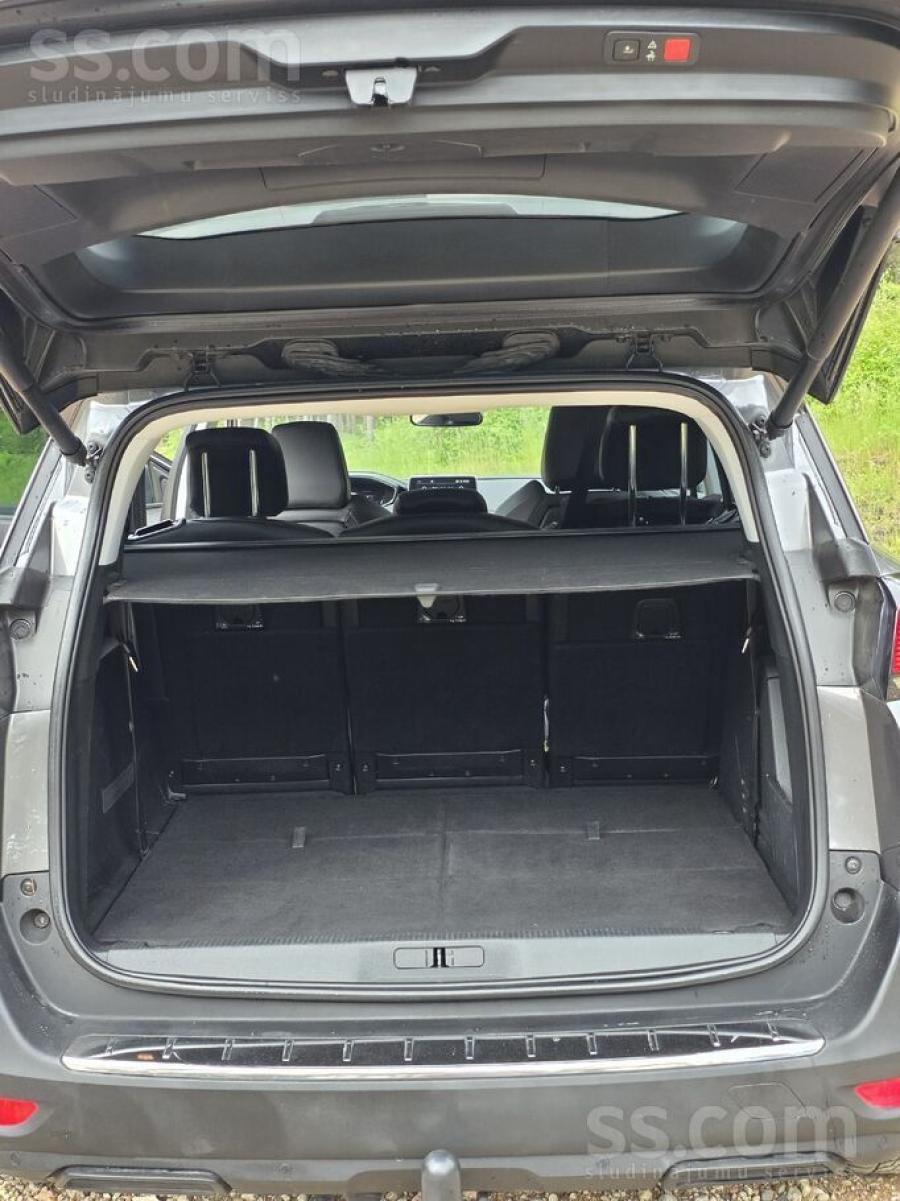 Pelēks Peugeot 5008 2018 Gulbene, ar dzinēja tilpumu 1.20 L un nobraukumu 230 tūkst. km par 9550 €, foto 14 vietnē AUTOMOTO.COM.LV