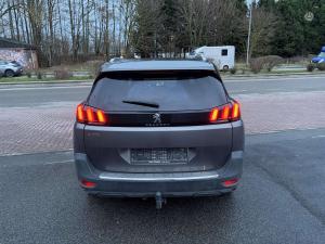 Grey Peugeot 5008 2019 in Ukmerge, with an engine capacity of 1.50 L and mileage of 298 thousand km for 8950 €, photo 6 on AUTOMOTO.COM.LV