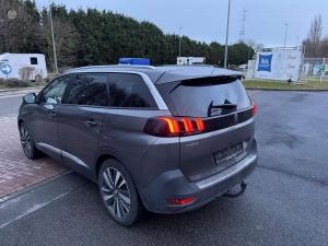 Grey Peugeot 5008 2019 in Ukmerge, with an engine capacity of 1.50 L and mileage of 298 thousand km for 8950 €, photo 7 on AUTOMOTO.COM.LV