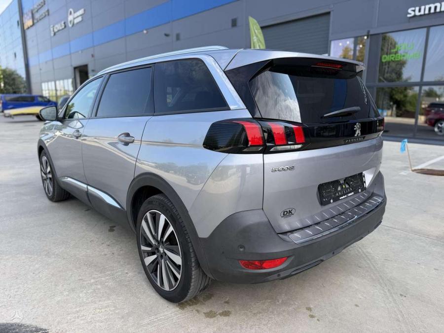 Pelēks Peugeot 5008 2020 Panevēža, ar dzinēja tilpumu 1.50 L un nobraukumu 199 tūkst. km par 11850 €, foto 8 vietnē AUTOMOTO.COM.LV