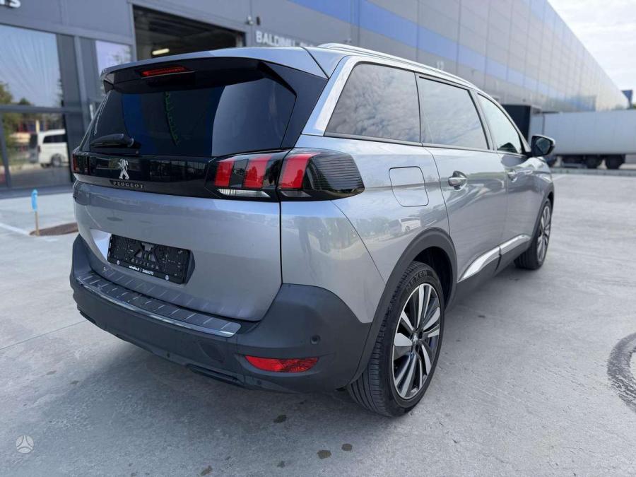 Pelēks Peugeot 5008 2020 Panevēža, ar dzinēja tilpumu 1.50 L un nobraukumu 199 tūkst. km par 11850 €, foto 9 vietnē AUTOMOTO.COM.LV