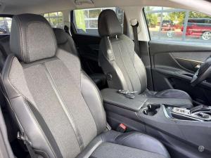 Pelēks Peugeot 5008 2020 Panevēža, ar dzinēja tilpumu 1.50 L un nobraukumu 199 tūkst. km par 11850 €, foto 22 vietnē AUTOMOTO.COM.LV