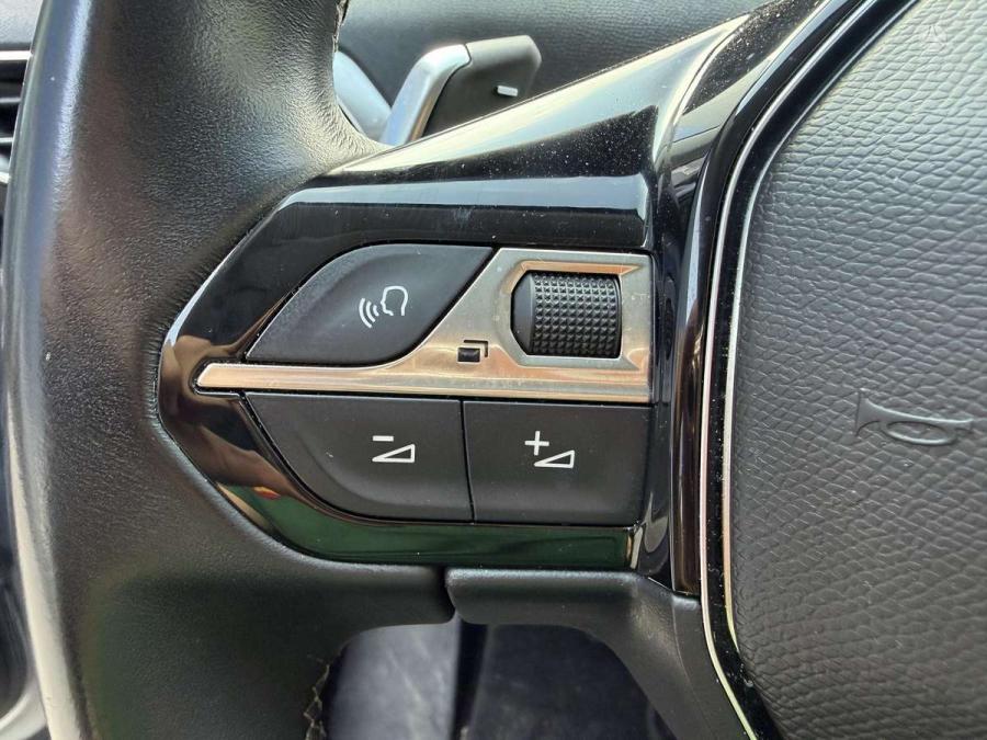 Pelēks Peugeot 5008 2020 Panevēža, ar dzinēja tilpumu 1.50 L un nobraukumu 199 tūkst. km par 11850 €, foto 25 vietnē AUTOMOTO.COM.LV