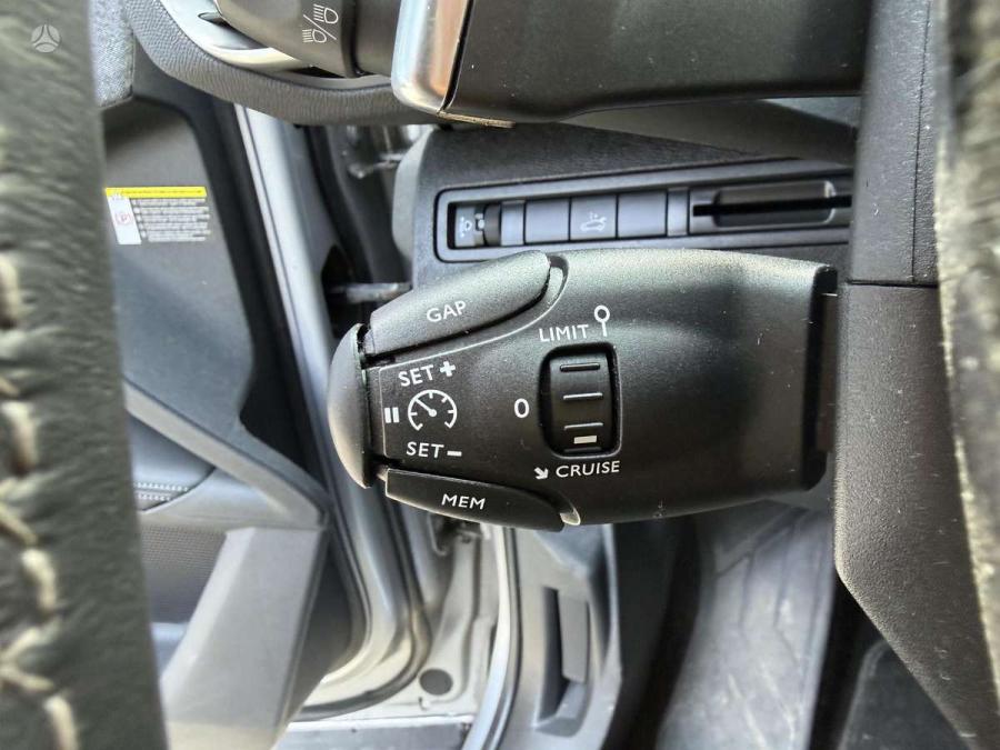 Pelēks Peugeot 5008 2020 Panevēža, ar dzinēja tilpumu 1.50 L un nobraukumu 199 tūkst. km par 11850 €, foto 27 vietnē AUTOMOTO.COM.LV