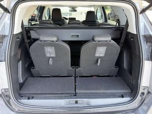 Pelēks Peugeot 5008 2020 Panevēža, ar dzinēja tilpumu 1.50 L un nobraukumu 199 tūkst. km par 11850 €, foto 38 vietnē AUTOMOTO.COM.LV