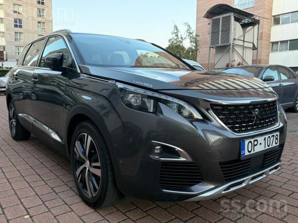 Peugeot 5008 2020 in Riga on AUTOMOTO.COM.LV Grey Peugeot 5008 2020 in Riga, with an engine capacity of 1.50 L and mileage of 0 thousand km for 15000 €, photo 1 on AUTOMOTO.COM.LV