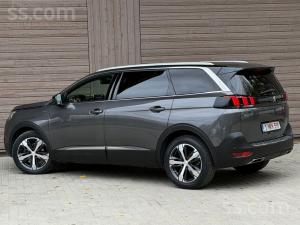 Grey Peugeot 5008 2020 in Jelgava, with an engine capacity of 1.50 L and mileage of 214 thousand km for 15990 €, photo 11 on AUTOMOTO.COM.LV