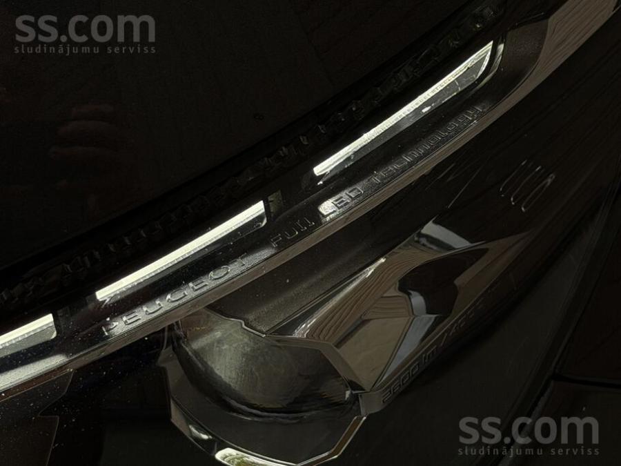 Grey Peugeot 5008 2020 in Jelgava, with an engine capacity of 1.50 L and mileage of 214 thousand km for 15990 €, photo 13 on AUTOMOTO.COM.LV