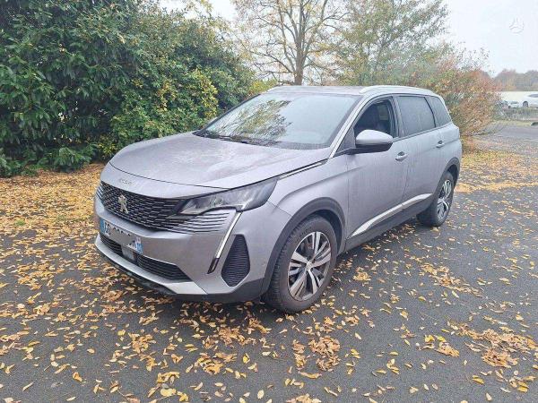 Grey Peugeot 5008 2021 in Taurage, with an engine capacity of 1.20 L and mileage of 109 thousand km for 15125 €, photo 1 on AUTOMOTO.COM.LV