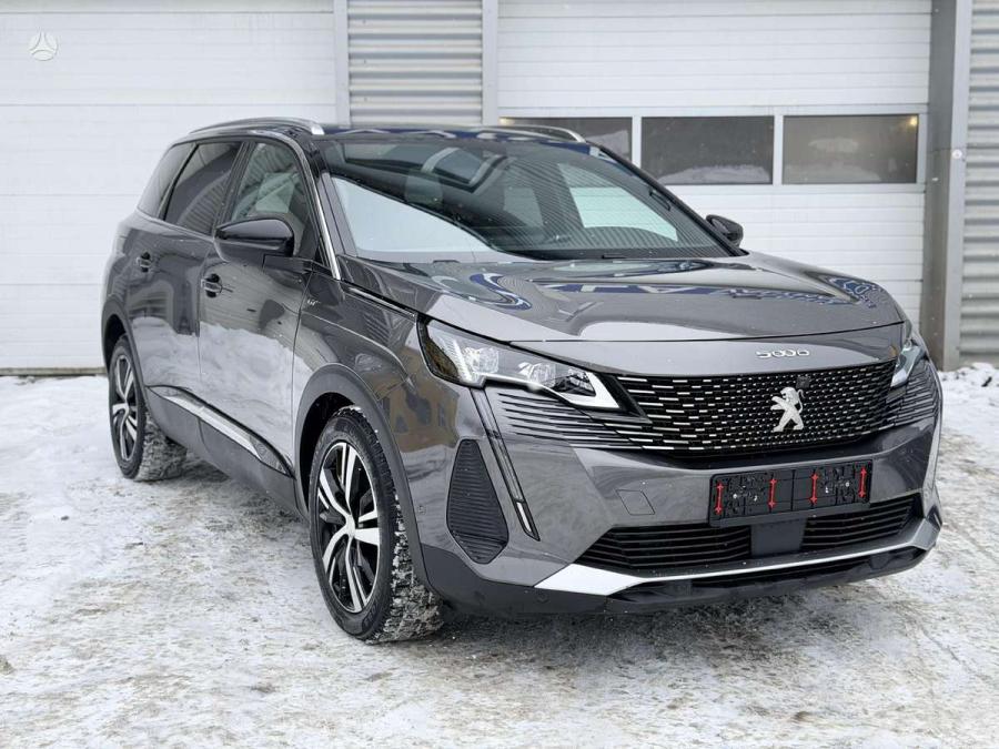 Grey Peugeot 5008 2021 in Kaunas, with an engine capacity of 1.50 L and mileage of 100 thousand km for 18300 €, photo 3 on AUTOMOTO.COM.LV