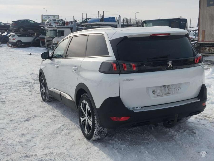 Pelēks Peugeot 5008 2021 Tauragė, ar dzinēja tilpumu 1.50 L un nobraukumu 198 tūkst. km par 12300 €, foto 6 vietnē AUTOMOTO.COM.LV