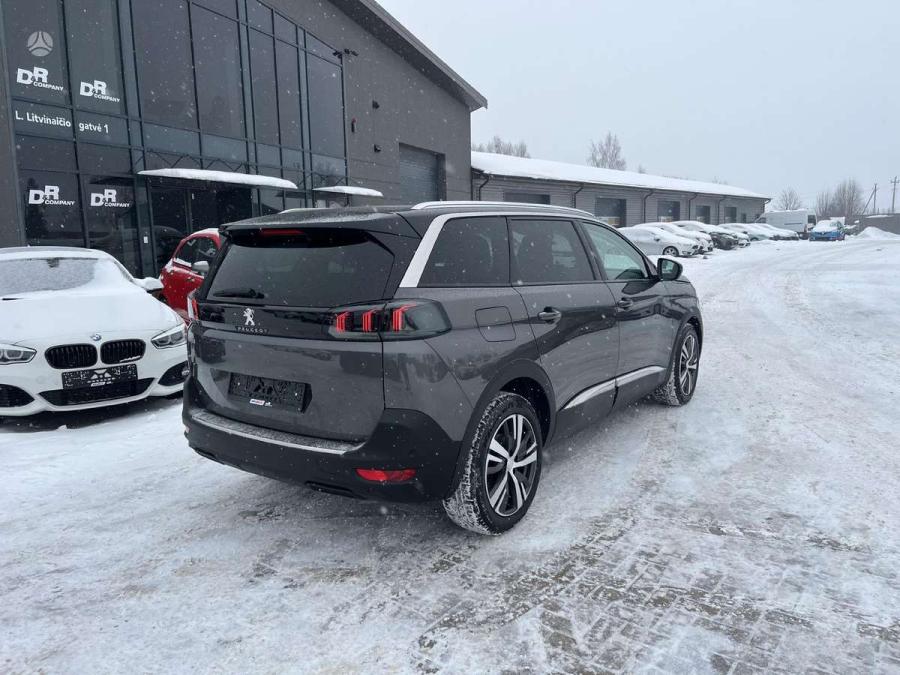 Grey Peugeot 5008 2022 in Taurage, with an engine capacity of 1.50 L and mileage of 188 thousand km for 13500 €, photo 8 on AUTOMOTO.COM.LV