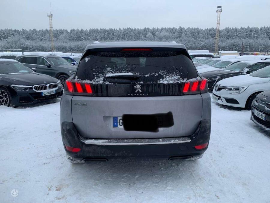 Grey Peugeot 5008 2023 in Vilnius, with an engine capacity of 1.50 L and mileage of 160 thousand km for 18876 €, photo 7 on AUTOMOTO.COM.LV