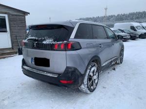 Grey Peugeot 5008 2023 in Vilnius, with an engine capacity of 1.50 L and mileage of 160 thousand km for 18876 €, photo 8 on AUTOMOTO.COM.LV