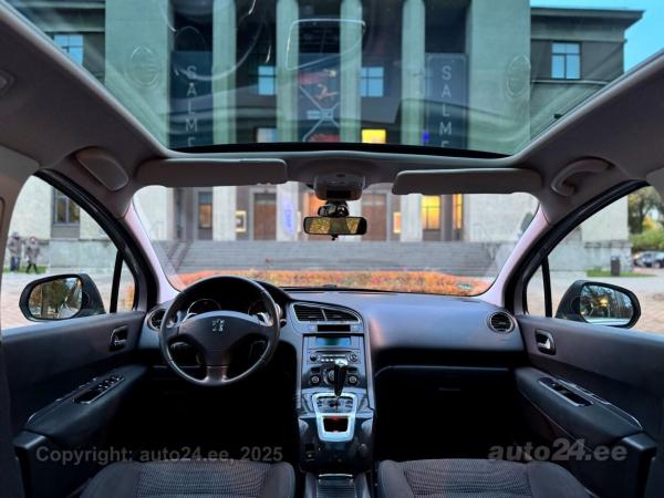 Grey Peugeot 5008 2010 in Tallinn, with an engine capacity of 1.60 L and mileage of 244 thousand km for 2999 €, photo 11 on AUTOMOTO.COM.LV