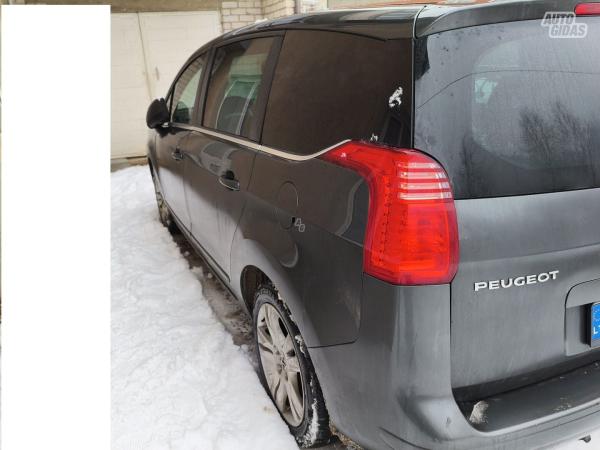 Pelēks Peugeot 5008 2010 Šauļi, ar dzinēja tilpumu 1.60 L un nobraukumu 261 tūkst. km par 1500 €, foto 4 vietnē AUTOMOTO.COM.LV