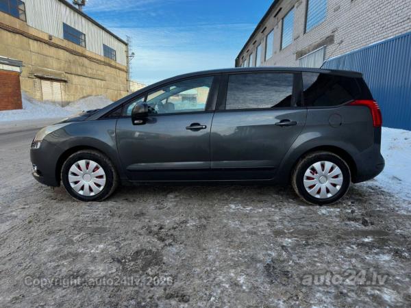 Grey Peugeot 5008 2010 in Tallinn, with an engine capacity of 1.60 L and mileage of 232 thousand km for 3999 €, photo 6 on AUTOMOTO.COM.LV