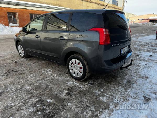 Grey Peugeot 5008 2010 in Tallinn, with an engine capacity of 1.60 L and mileage of 232 thousand km for 3999 €, photo 8 on AUTOMOTO.COM.LV