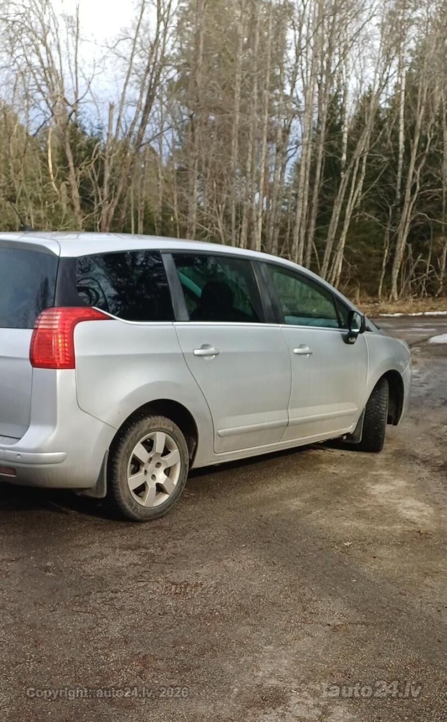Grey Peugeot 5008 2010 in Parnu, with an engine capacity of 1.60 L and mileage of 383 thousand km for 1299 €, photo 3 on AUTOMOTO.COM.LV