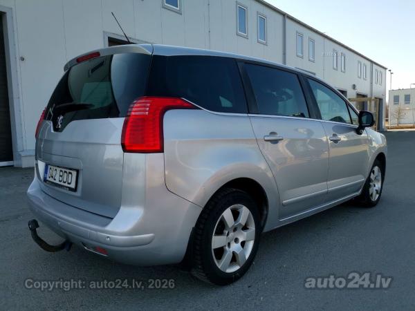 Pelēks Peugeot 5008 2010 Tartu, ar dzinēja tilpumu 1.60 L un nobraukumu 380 tūkst. km par 1490 €, foto 3 vietnē AUTOMOTO.COM.LV