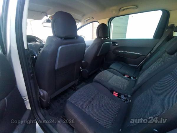 Pelēks Peugeot 5008 2010 Tartu, ar dzinēja tilpumu 1.60 L un nobraukumu 380 tūkst. km par 1490 €, foto 7 vietnē AUTOMOTO.COM.LV