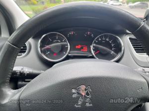 Pelēks Peugeot 5008 2010 Tallina, ar dzinēja tilpumu 1.60 L un nobraukumu 178 tūkst. km par 3800 €, foto 14 vietnē AUTOMOTO.COM.LV