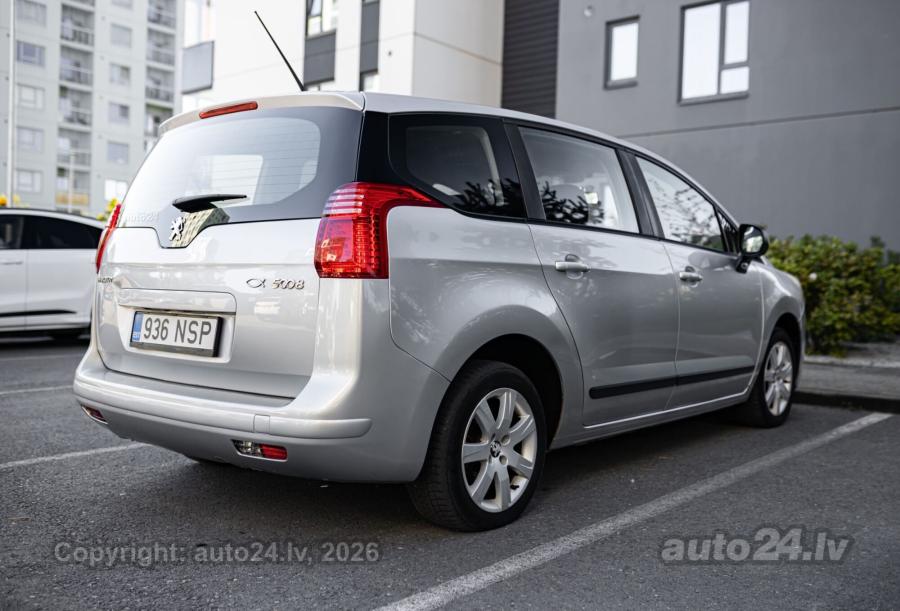Pelēks Peugeot 5008 2010 Tallina, ar dzinēja tilpumu 1.60 L un nobraukumu 218 tūkst. km par 3599 €, foto 13 vietnē AUTOMOTO.COM.LV
