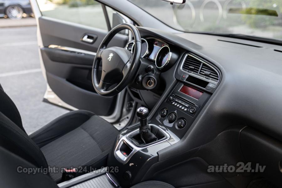 Pelēks Peugeot 5008 2010 Tallina, ar dzinēja tilpumu 1.60 L un nobraukumu 218 tūkst. km par 3599 €, foto 16 vietnē AUTOMOTO.COM.LV