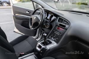 Pelēks Peugeot 5008 2010 Tallina, ar dzinēja tilpumu 1.60 L un nobraukumu 218 tūkst. km par 3599 €, foto 17 vietnē AUTOMOTO.COM.LV