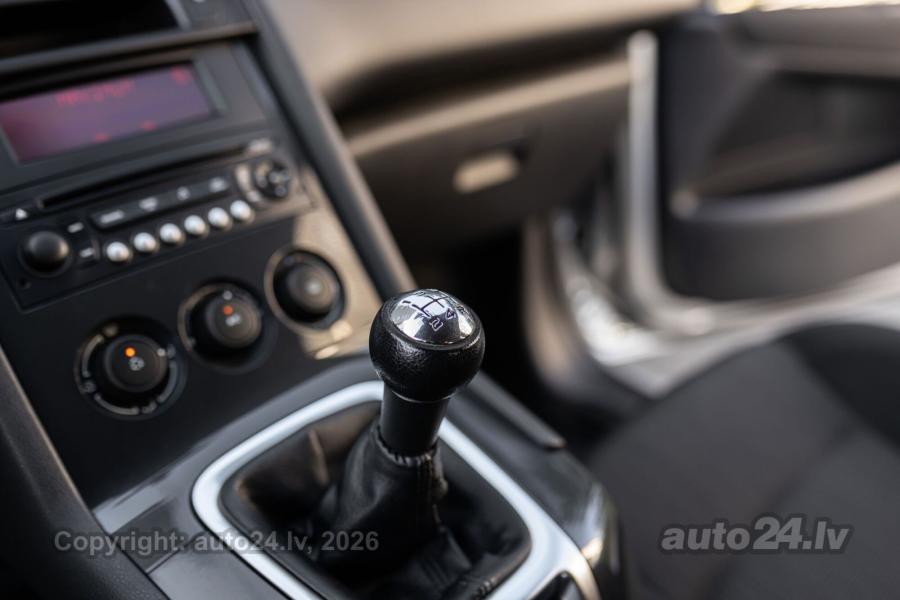 Pelēks Peugeot 5008 2010 Tallina, ar dzinēja tilpumu 1.60 L un nobraukumu 218 tūkst. km par 3599 €, foto 30 vietnē AUTOMOTO.COM.LV