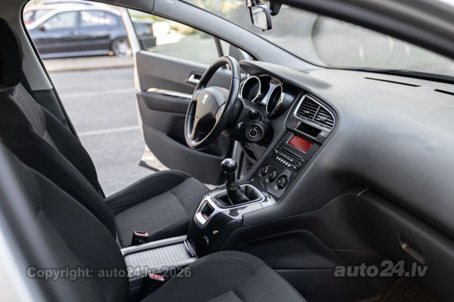 Pelēks Peugeot 5008 2010 Tallina, ar dzinēja tilpumu 1.60 L un nobraukumu 218 tūkst. km par 3599 €, foto 37 vietnē AUTOMOTO.COM.LV