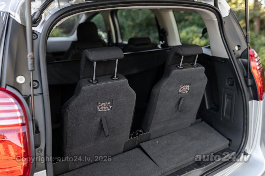 Pelēks Peugeot 5008 2010 Tallina, ar dzinēja tilpumu 1.60 L un nobraukumu 218 tūkst. km par 3599 €, foto 42 vietnē AUTOMOTO.COM.LV