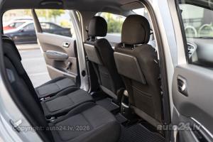 Pelēks Peugeot 5008 2010 Tallina, ar dzinēja tilpumu 1.60 L un nobraukumu 218 tūkst. km par 3599 €, foto 44 vietnē AUTOMOTO.COM.LV
