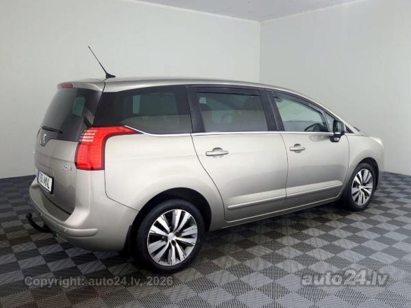 Pelēks Peugeot 5008 2011 Tallina, ar dzinēja tilpumu 1.60 L un nobraukumu 219 tūkst. km par 2199 €, foto 3 vietnē AUTOMOTO.COM.LV