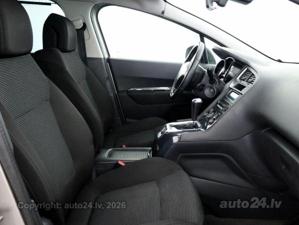 Pelēks Peugeot 5008 2011 Tallina, ar dzinēja tilpumu 1.60 L un nobraukumu 219 tūkst. km par 2199 €, foto 6 vietnē AUTOMOTO.COM.LV