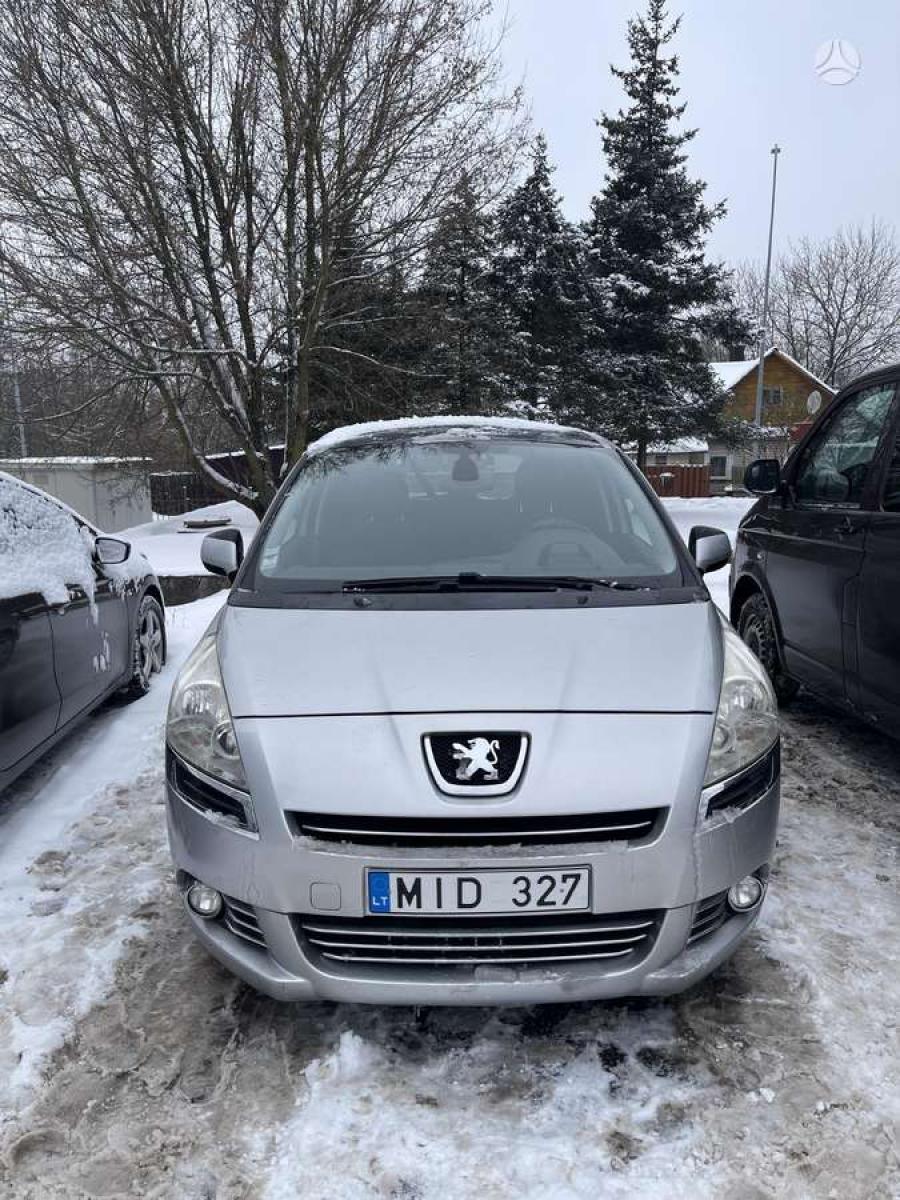 Grey Peugeot 5008 2011 in Vilnius, with an engine capacity of 2.00 L and mileage of 220 thousand km for 3800 €, photo 1 on AUTOMOTO.COM.LV