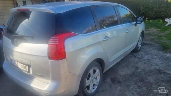 Pelēks Peugeot 5008 2011 Tauragė, ar dzinēja tilpumu 20.00 L un nobraukumu 351 tūkst. km par 2900 €, foto 3 vietnē AUTOMOTO.COM.LV