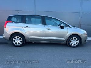 Grey Peugeot 5008 2012 in Kuressaare, with an engine capacity of 1.60 L and mileage of 219 thousand km for 3690 €, photo 7 on AUTOMOTO.COM.LV