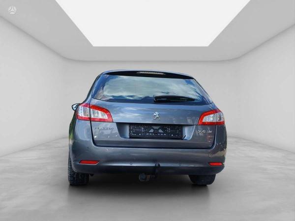 Pelēks Peugeot 5008 2012 Viļņa, ar dzinēja tilpumu 1.60 L un nobraukumu 291 tūkst. km par 3900 €, foto 5 vietnē AUTOMOTO.COM.LV