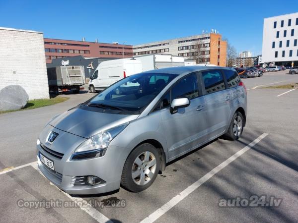 Grey Peugeot 5008 2013 in Tallinn, with an engine capacity of 1.60 L and mileage of 120 thousand km for 7000 €, photo 1 on AUTOMOTO.COM.LV