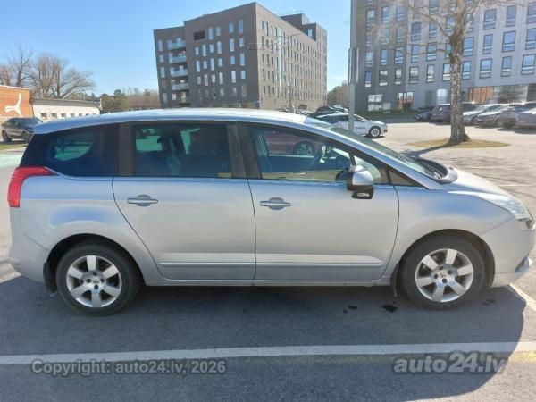 Grey Peugeot 5008 2013 in Tallinn, with an engine capacity of 1.60 L and mileage of 120 thousand km for 7000 €, photo 5 on AUTOMOTO.COM.LV
