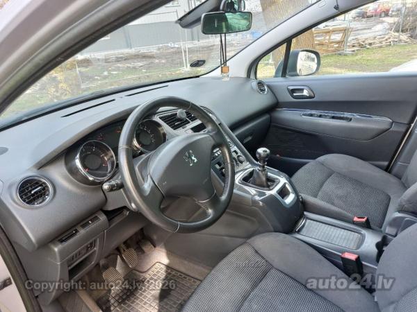 Grey Peugeot 5008 2013 in Tallinn, with an engine capacity of 1.60 L and mileage of 120 thousand km for 7000 €, photo 7 on AUTOMOTO.COM.LV
