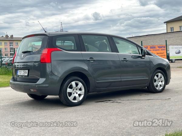 Pelēks Peugeot 5008 2013 Narva, ar dzinēja tilpumu 1.60 L un nobraukumu 230 tūkst. km par 2999 €, foto 6 vietnē AUTOMOTO.COM.LV