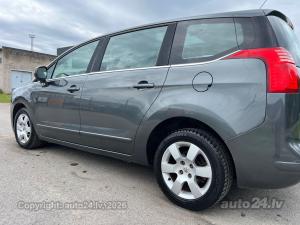 Pelēks Peugeot 5008 2013 Narva, ar dzinēja tilpumu 1.60 L un nobraukumu 230 tūkst. km par 2999 €, foto 11 vietnē AUTOMOTO.COM.LV