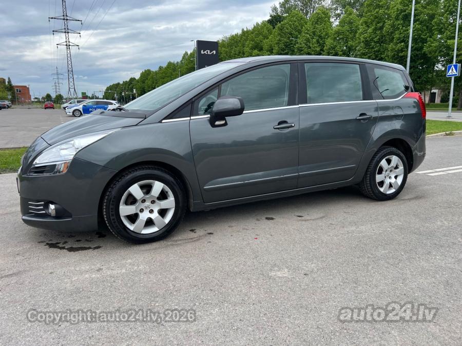 Pelēks Peugeot 5008 2013 Narva, ar dzinēja tilpumu 1.60 L un nobraukumu 230 tūkst. km par 2999 €, foto 16 vietnē AUTOMOTO.COM.LV