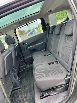Pelēks Peugeot 5008 2013 Narva, ar dzinēja tilpumu 1.60 L un nobraukumu 230 tūkst. km par 2999 €, foto 20 vietnē AUTOMOTO.COM.LV