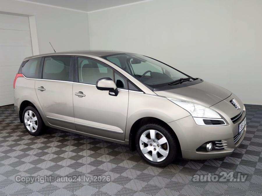 Pelēks Peugeot 5008 2013 Tallina, ar dzinēja tilpumu 1.60 L un nobraukumu 243 tūkst. km par 2499 €, foto 1 vietnē AUTOMOTO.COM.LV