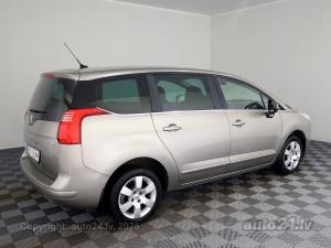 Pelēks Peugeot 5008 2013 Tallina, ar dzinēja tilpumu 1.60 L un nobraukumu 243 tūkst. km par 2499 €, foto 4 vietnē AUTOMOTO.COM.LV