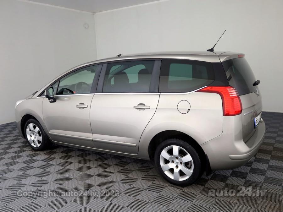 Pelēks Peugeot 5008 2013 Tallina, ar dzinēja tilpumu 1.60 L un nobraukumu 243 tūkst. km par 2499 €, foto 5 vietnē AUTOMOTO.COM.LV