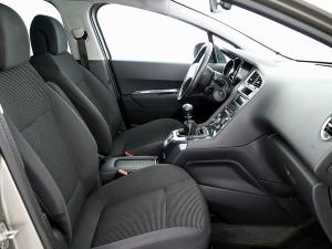 Pelēks Peugeot 5008 2013 Tallina, ar dzinēja tilpumu 1.60 L un nobraukumu 243 tūkst. km par 2499 €, foto 7 vietnē AUTOMOTO.COM.LV